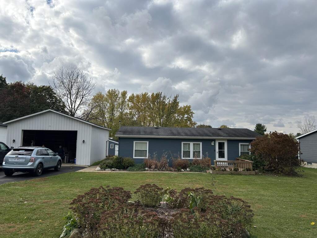 386 Kenneth Drive, Plainwell, MI 49080 | MLS# 67025056236 | @properties ...