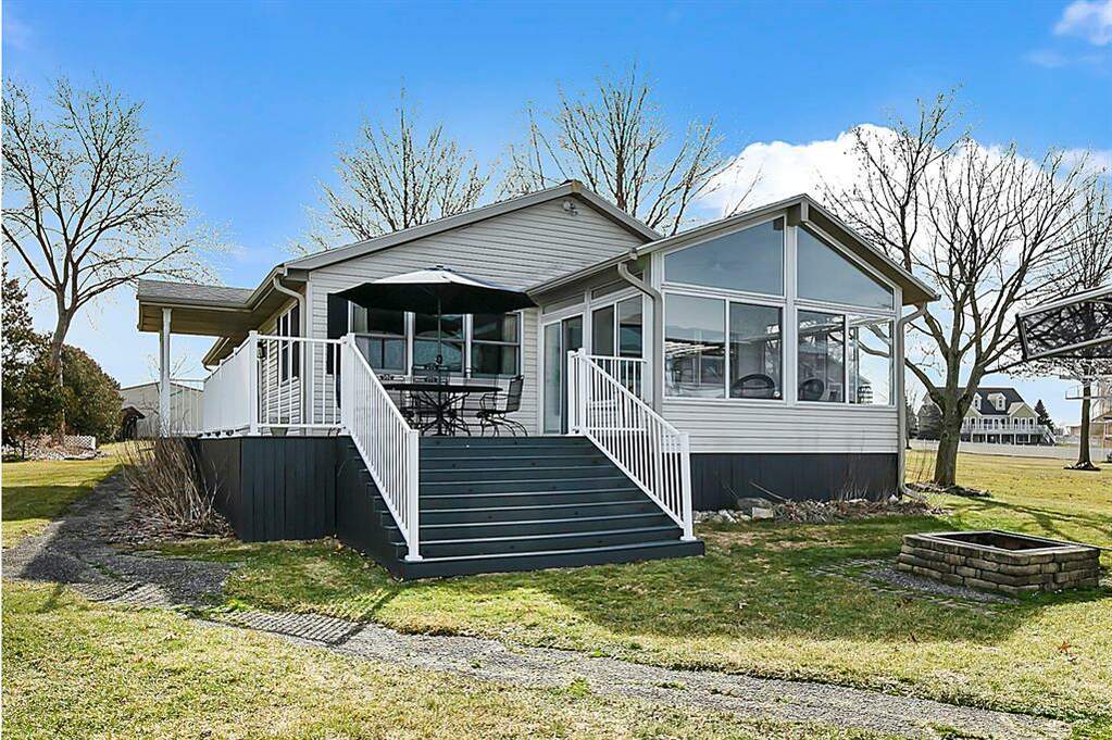 20294 Colony Bay Drive, Penn Twp, MI 49031 | MLS# 68024009113 ...