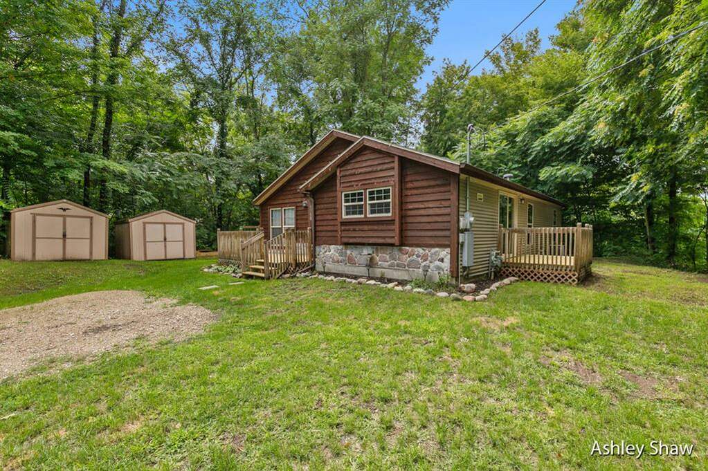 16308 27th Street, Pine Grove Twp, MI 49055 | MLS# 71023030493 ...