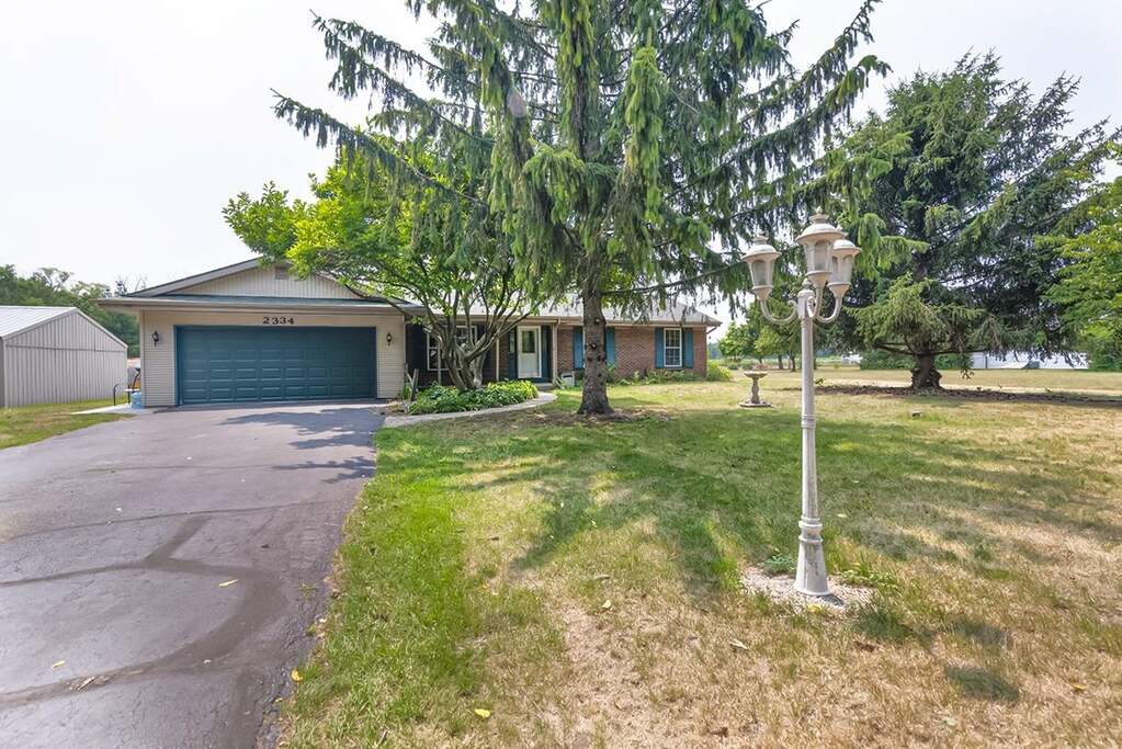 2334 E West Hart Road, Beloit, WI 53511 | MLS# 1958141 | @properties SE ...