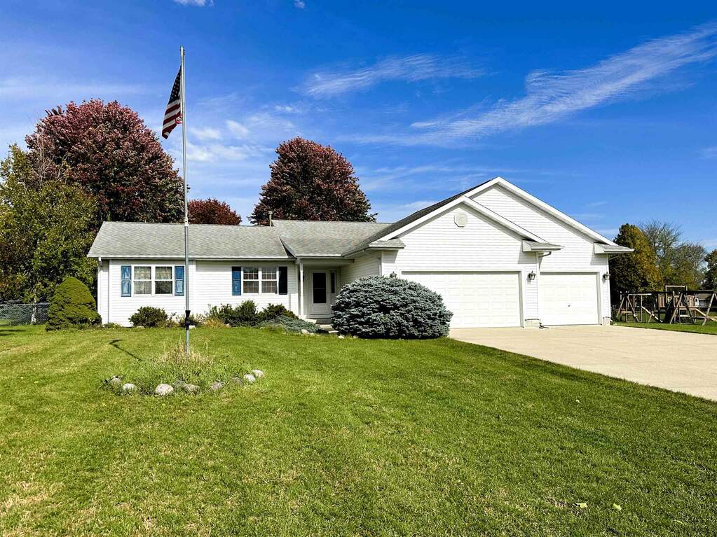 714 W Cutter Drive, Beloit, WI 53511 | MLS# 1966056 | @properties SE ...