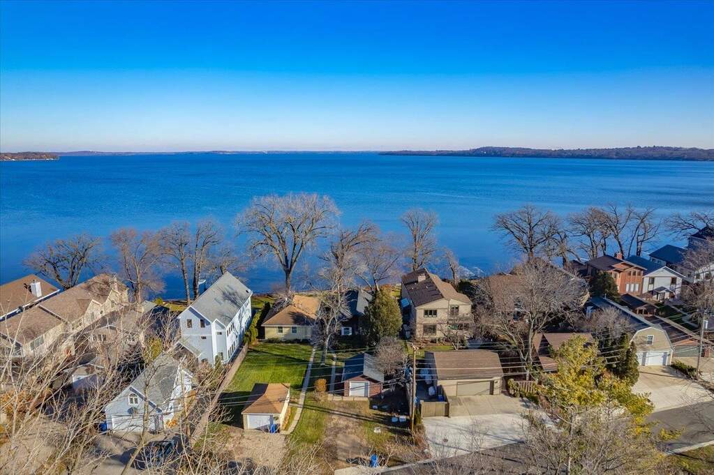2201 Middleton Beach Road, Middleton, WI 53562 | MLS# 1968351 ...