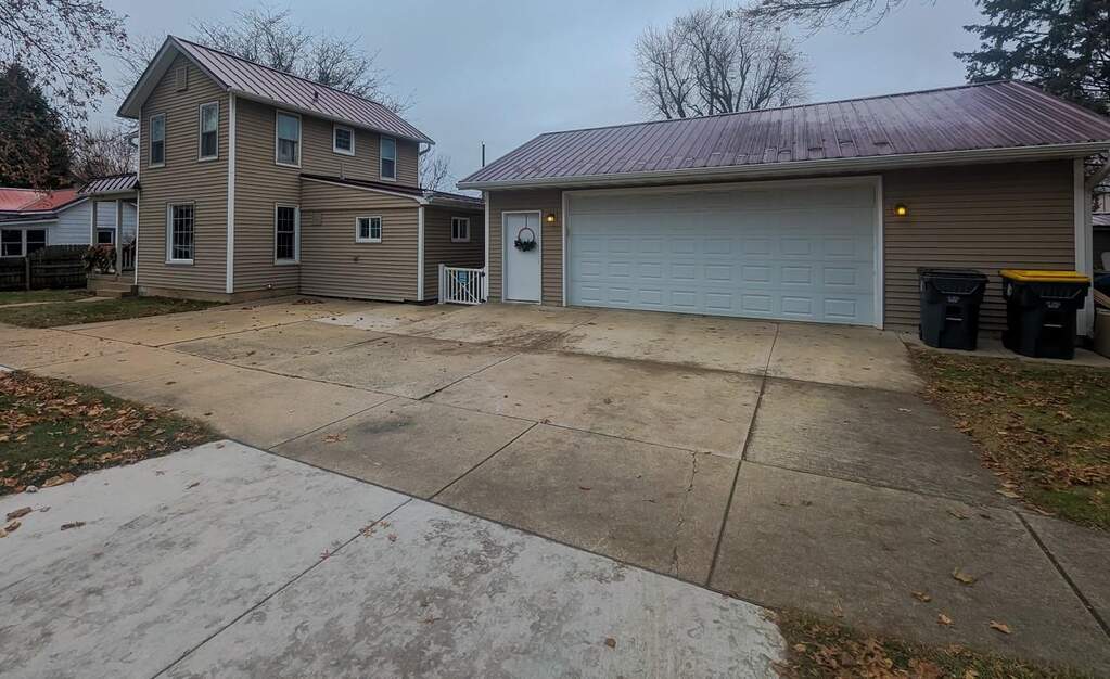 2519 10th Street, Monroe, WI 53566 | MLS# 1969007 | @properties SE ...