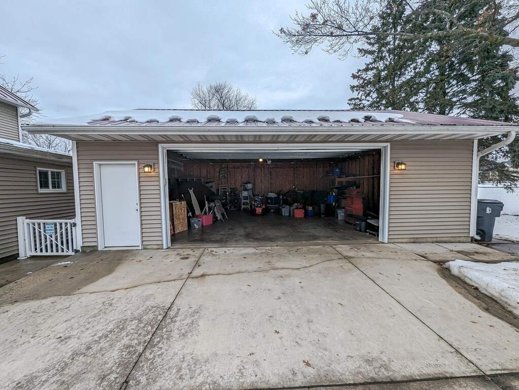2519 10th Street, Monroe, WI 53566 | MLS# 1969007 | @properties SE ...