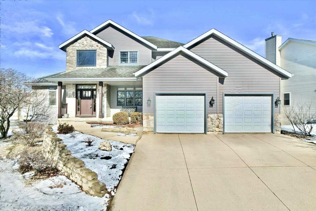 321 Meadow Crest Trail, Cottage Grove, WI 53527 | MLS# 1971396 ...