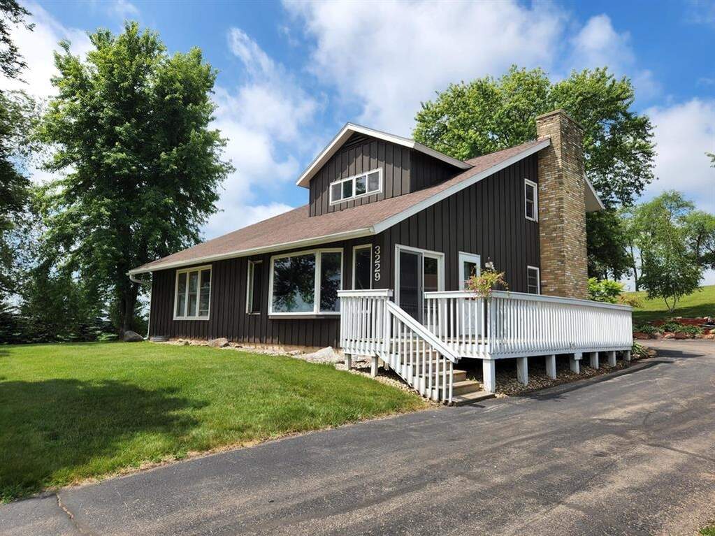 N3229 Seier Road, Fall River, WI 53932 | MLS# 1972308 | @properties SE ...