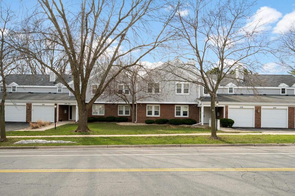 220 S High Point Road, Madison, WI 53717 | MLS# 1973567 | @properties ...