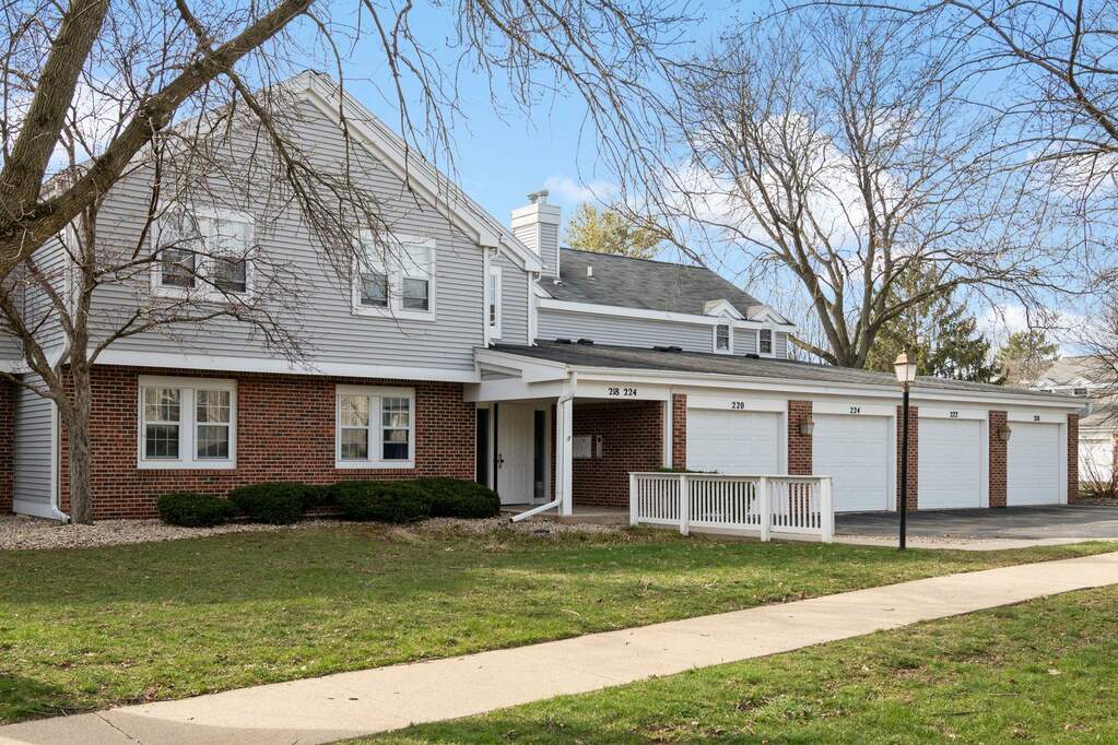 220 S High Point Road, Madison, WI 53717 | MLS# 1973567 | @properties ...