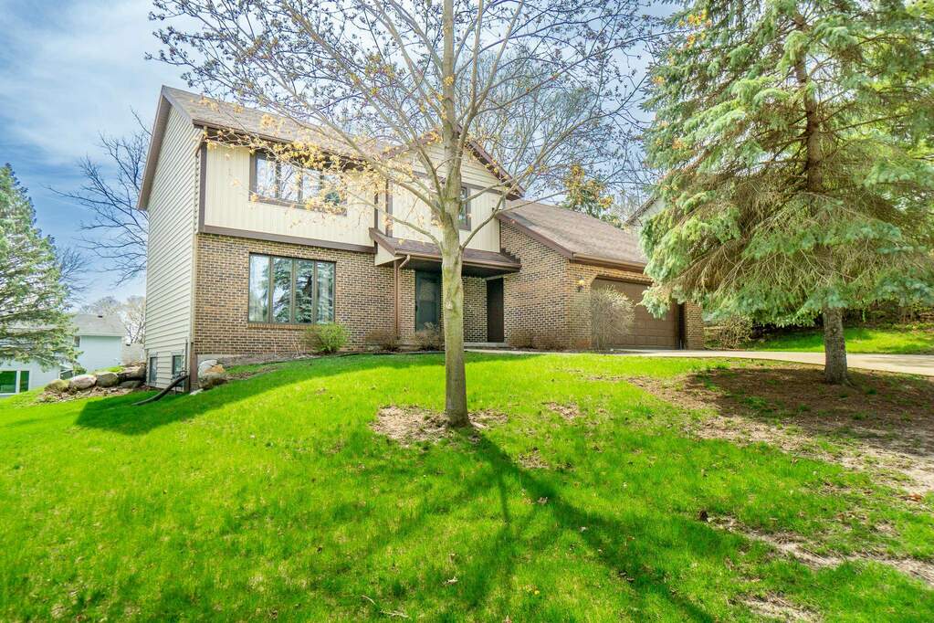 7117 Gladstone Drive, Madison, WI 53719 | MLS# 1974258 | @properties SE ...