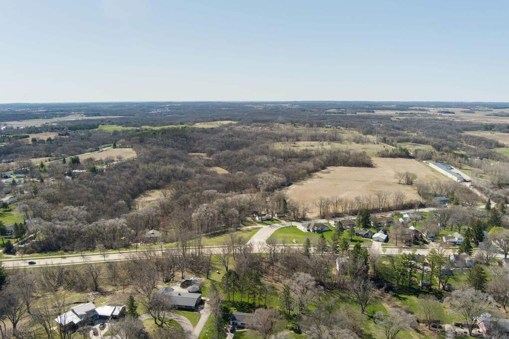 701 Newville Street, Edgerton, WI 53534 | MLS# 1974737 | @properties SE ...
