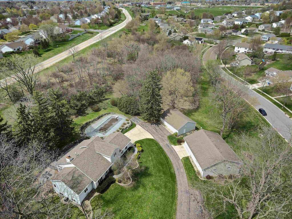 710 Perimeter Road, Mount Horeb, WI 53572 | MLS# 1975761 | @properties ...