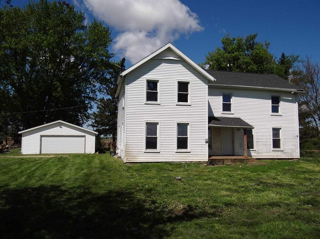 9424 S Highway 140, Clinton, WI 53525 | MLS# 1976975 | @properties SE ...