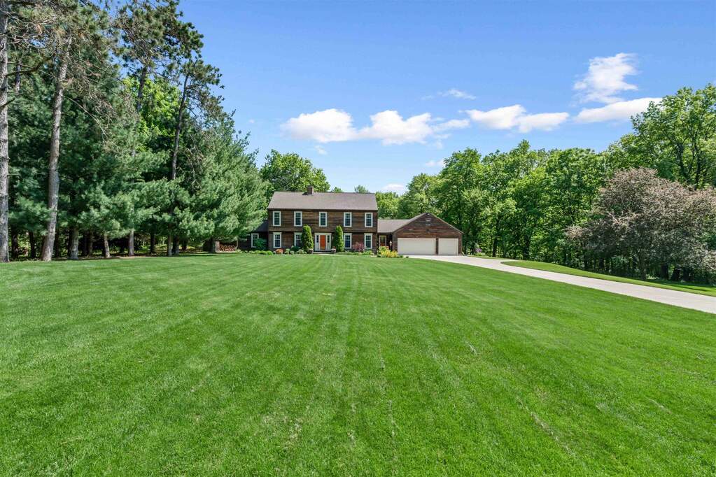 6390 Heatherstone Court, Sun Prairie, WI 53590 | MLS# 1977639 ...