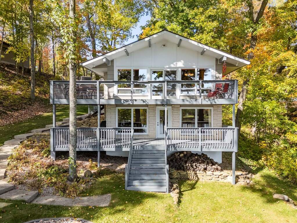 S744A W Redstone Drive, La Valle, WI 53941 | MLS# 1987657 | @properties ...