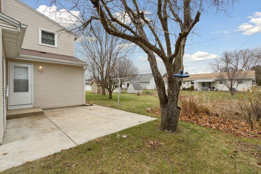 2511 Wesley Avenue, Janesville, WI 53545 | MLS# 1990639 | @properties ...