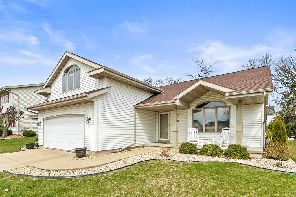 7338 Blue Maple Trail, Madison, WI 53719 | MLS# 2001733 | @properties ...