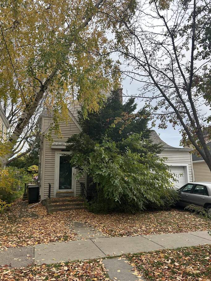 653 Sheldon Street, Madison, WI 53711 | MLS# 2011678 | @properties SE ...