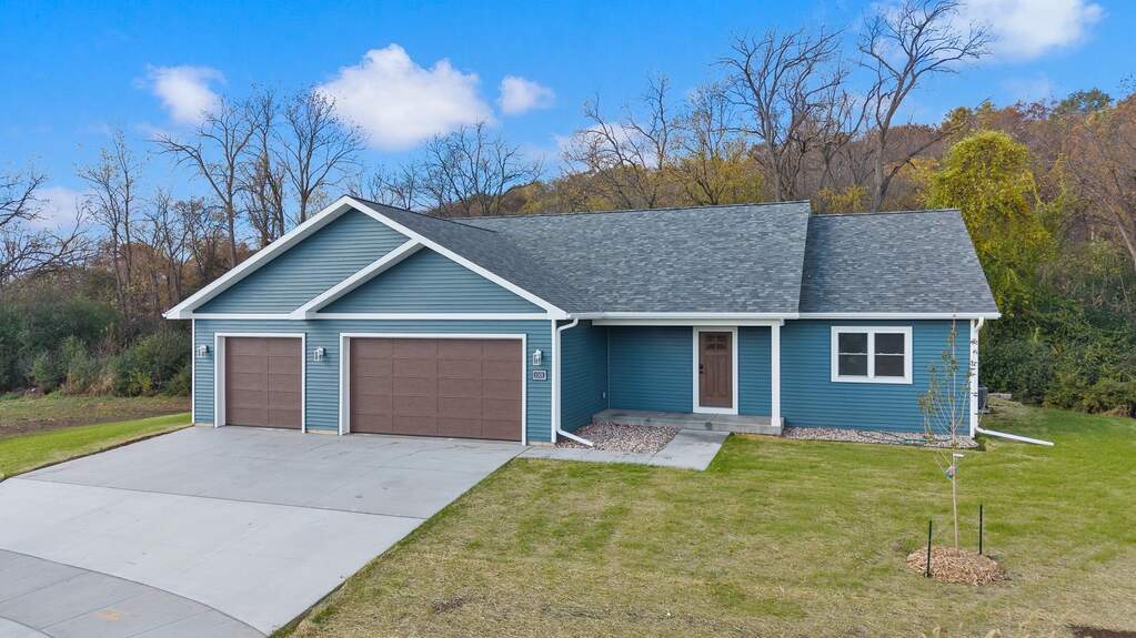 1501 Conservancy Court, Baraboo, WI 53913 | MLS# 2011815 | @properties ...