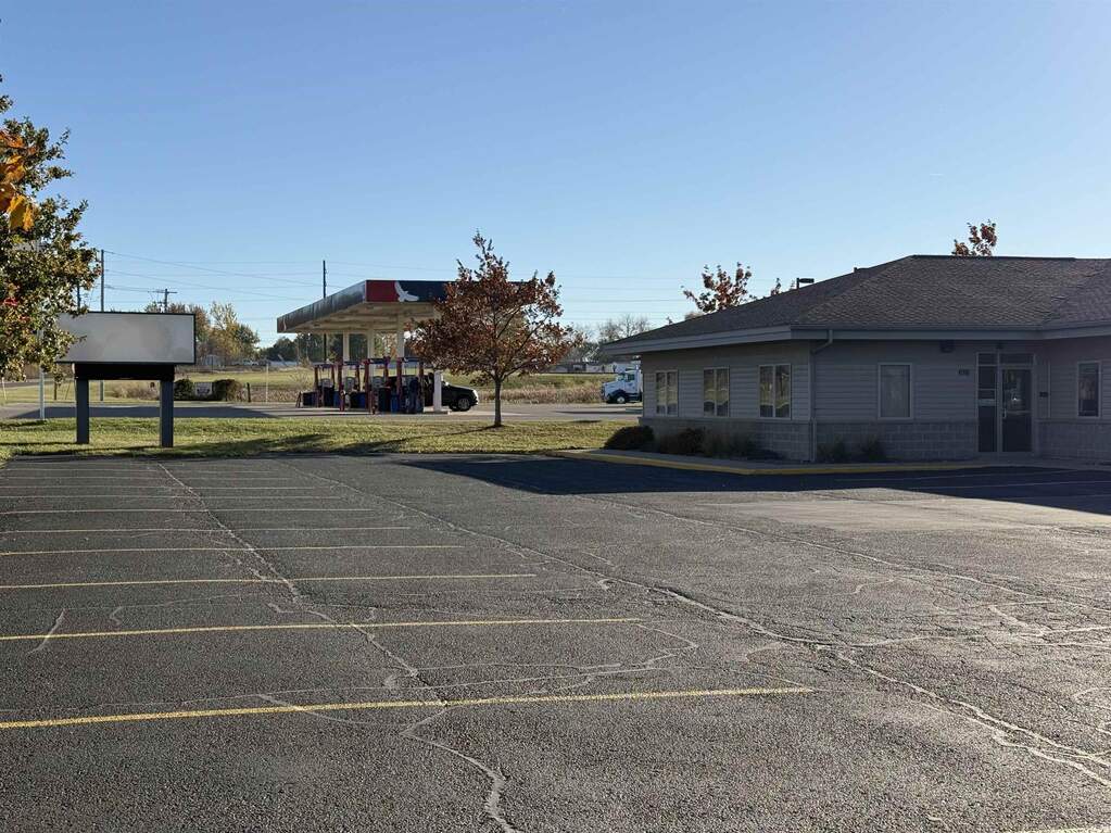 1627 W 4th Avenue, Monroe, WI 53566 | MLS# 2012323 | @properties SE ...