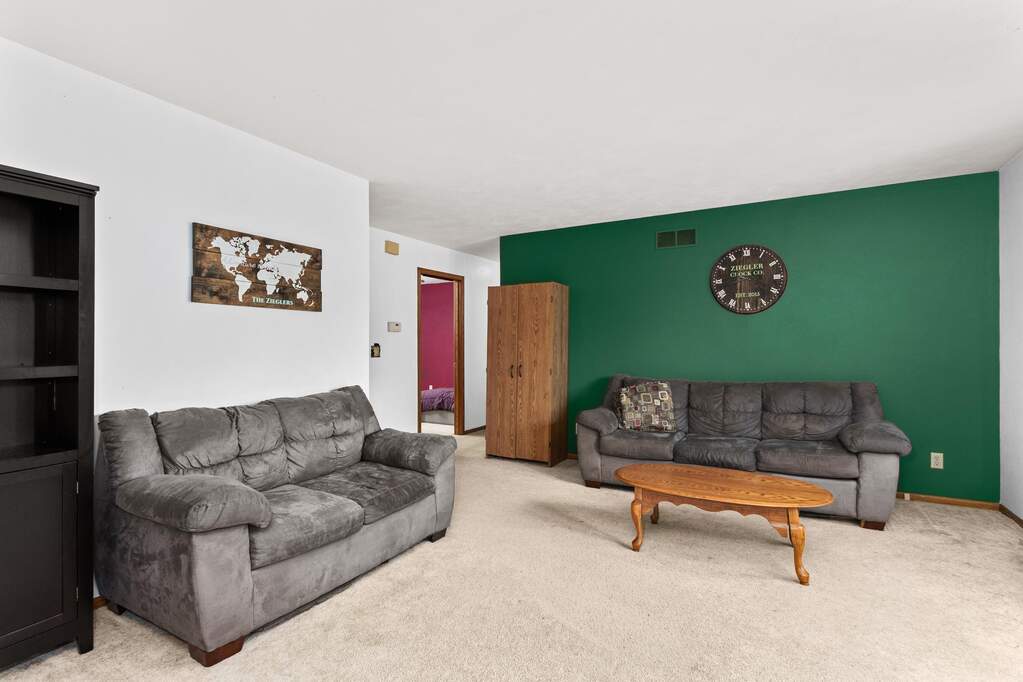 704 Meadow Court, Deforest, WI 53532 | MLS# 2022689 | @properties SE ...