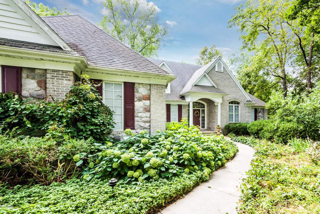 10053 Singer Lake Road, Baroda, MI 49101 | MLS# 19014232 | @properties ...