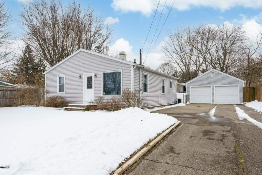 1406 Henson Avenue, Kalamazoo, MI 49048 | MLS# 21001387 | @properties ...