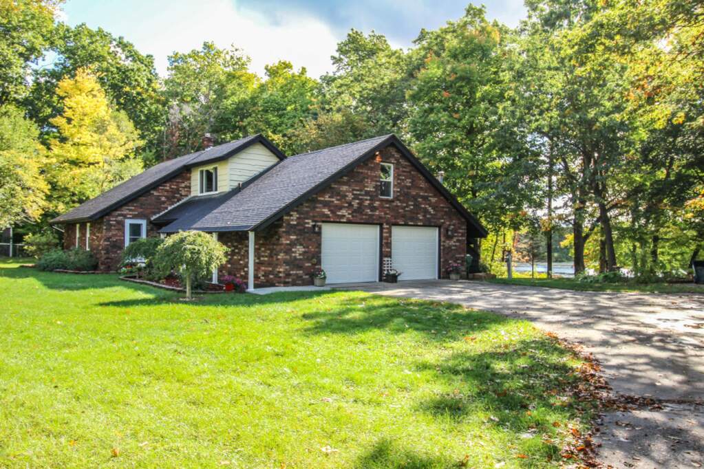 1023 Azaleamum Drive, Three Rivers, MI 49093 | MLS# 21008742 ...