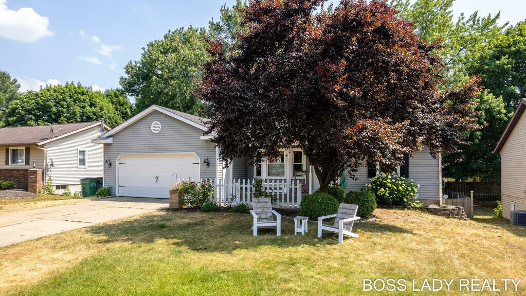 2216 Sandstone Drive, Jenison, MI 49428 | MLS# 23021756 | @properties ...