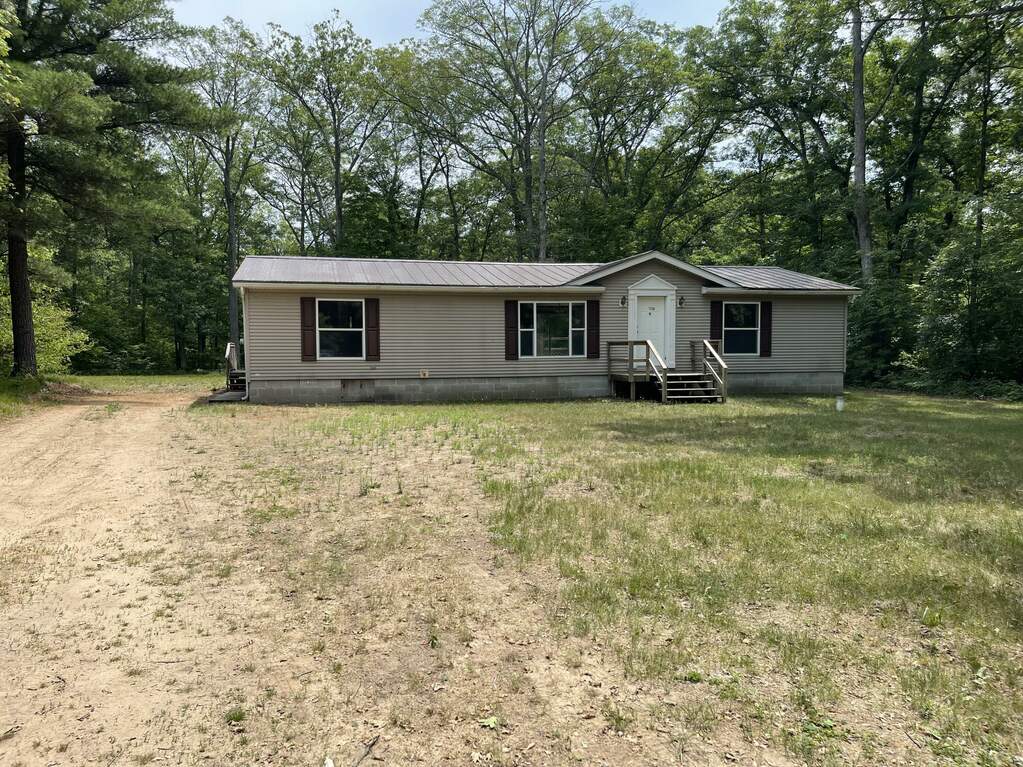 7356 S Forest Glen Road, Rothbury, MI 49452 | MLS# 23023293 ...