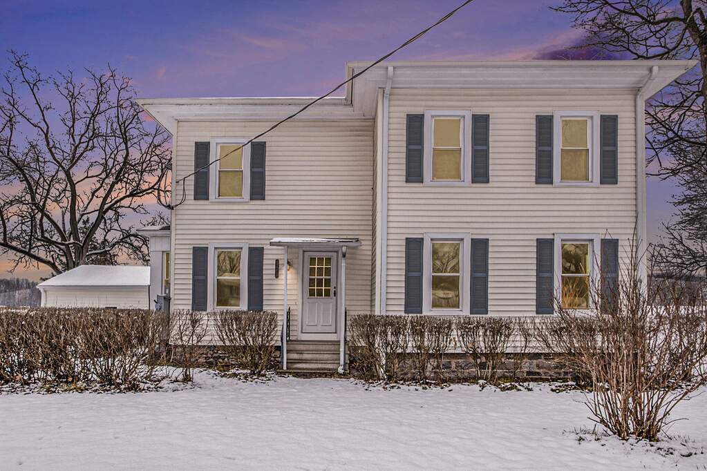 371 8th Street, Plainwell, MI 49080 | MLS# 24003796 | @properties SW ...