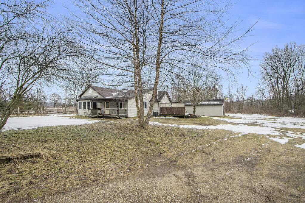 17651 Cr 215, Grand Junction, MI 49056 | MLS# 24004965 | @properties SW ...