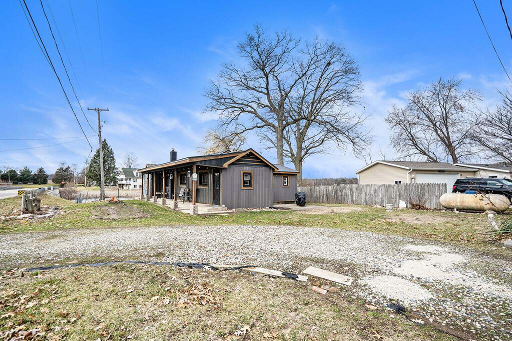 31908 Decker Road, Colon, MI 49040 | MLS# 24011401 | @properties SW ...