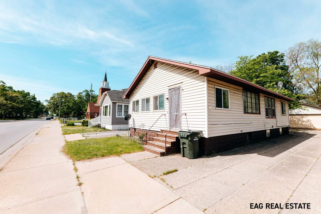 1861 S Getty Street, Muskegon, MI 49442 | MLS# 24032353 | @properties ...