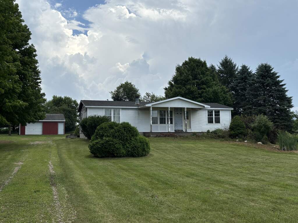 8861 Faye Lake Road, Brooklyn, MI 49230 | MLS# 25034362 | @properties ...