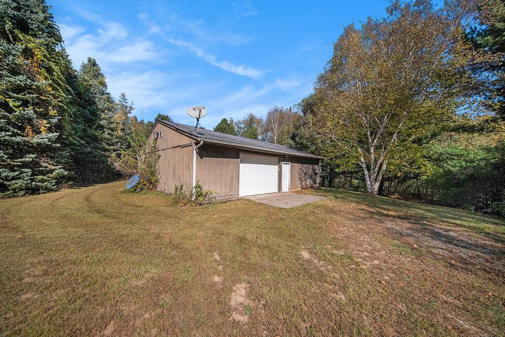 11480 North Adams Road, North Adams, MI 49262 | MLS# 25052013 ...