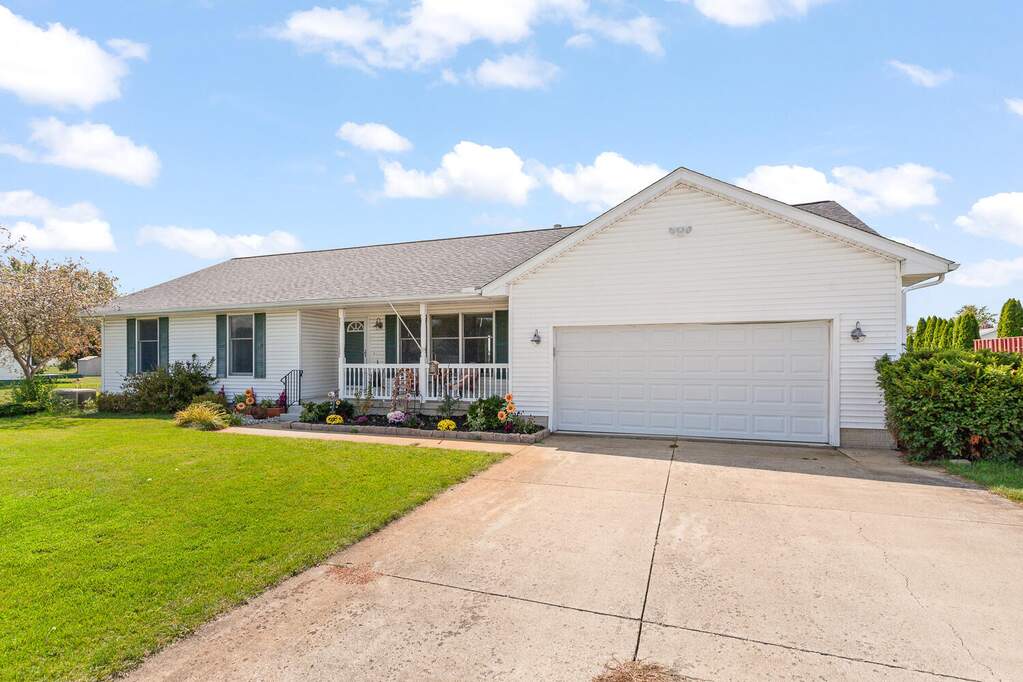 4705 Robin Hood Trail, Adrian, MI 49221 | MLS# 25052777 | @properties ...