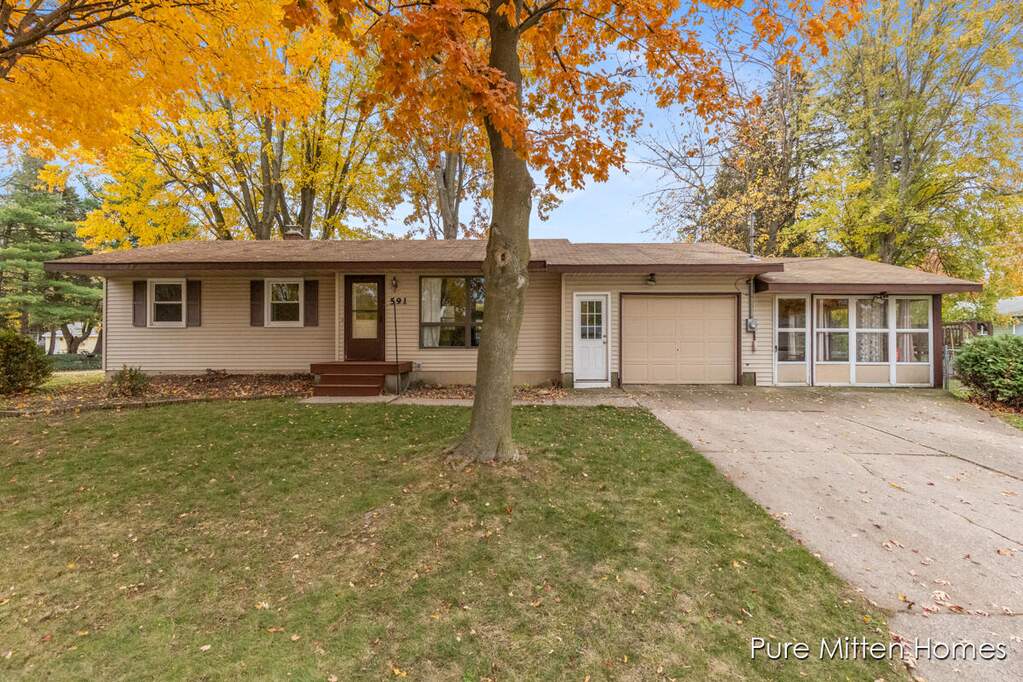 591 Fairway Drive Nw, Grand Rapids, MI 49534 | MLS# 25056793 | @properties SW Michigan