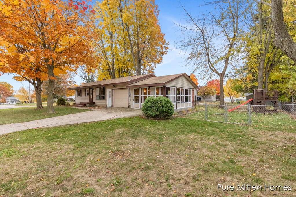 591 Fairway Drive Nw, Grand Rapids, MI 49534 | MLS# 25056793 | @properties SW Michigan