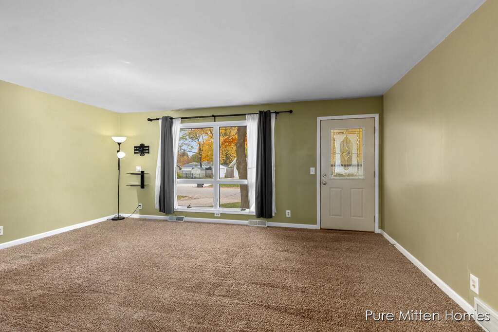 591 Fairway Drive Nw, Grand Rapids, MI 49534 | MLS# 25056793 | @properties SW Michigan