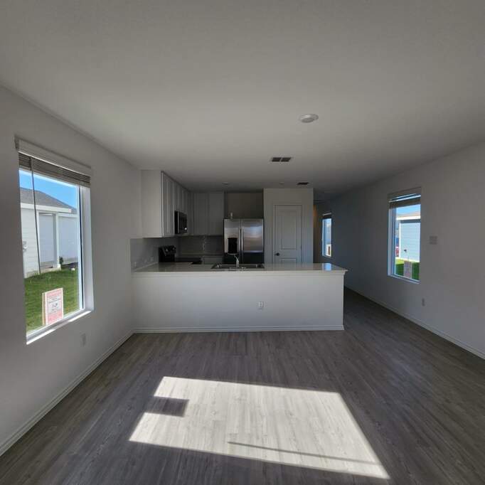 543 Commander Abbott Dr, Jarrell, TX 76537 | MLS# 1090669 | @properties ...