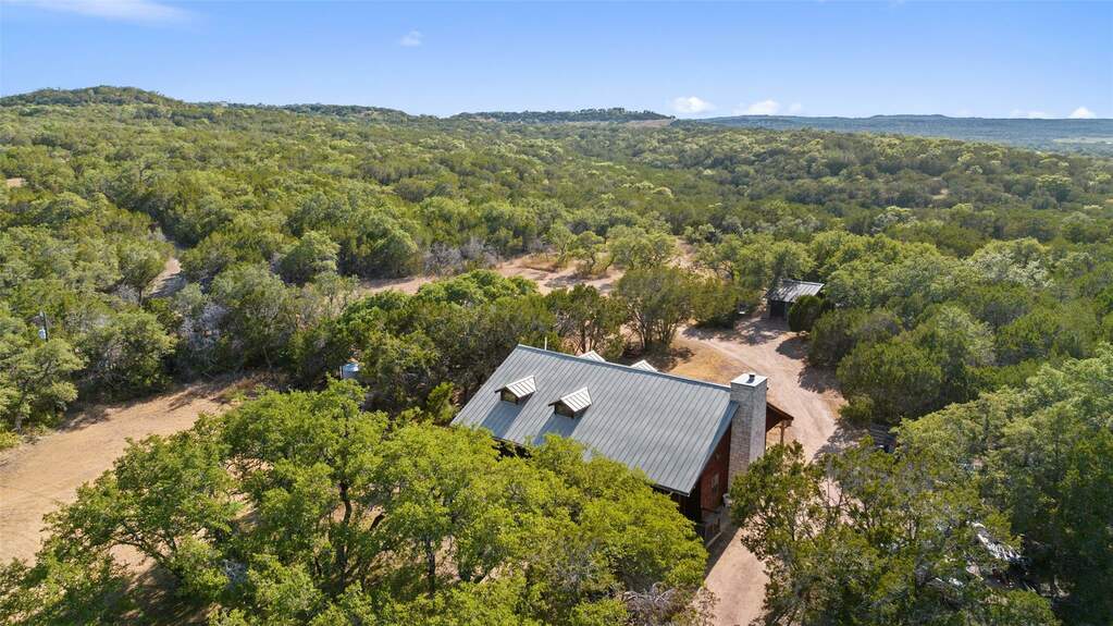 620 County Road 423, Spicewood, TX 78669 | MLS# 1288294 | @properties ...