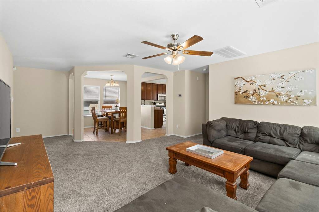 434 Moonwalker Trl, Buda, TX 78610 | MLS# 1317963 | @properties ...