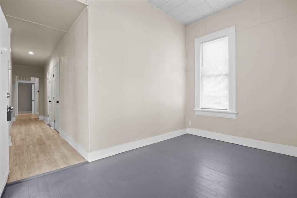 715 Porter St #1, Taylor, TX 76574 | MLS# 1323440 | @properties lone ...