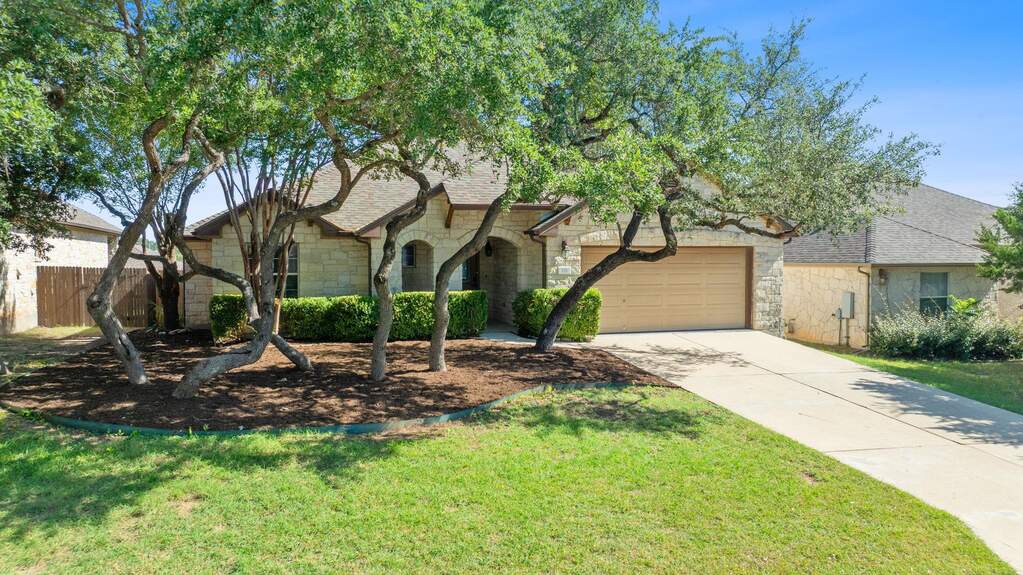 521 Manchester Ln, Austin, TX 78737 | MLS# 1892675 | @properties lone ...