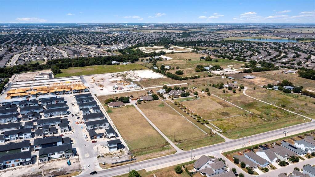 8010 County Road 110 Rd, Round Rock, TX 78665 | MLS# 2312748 ...