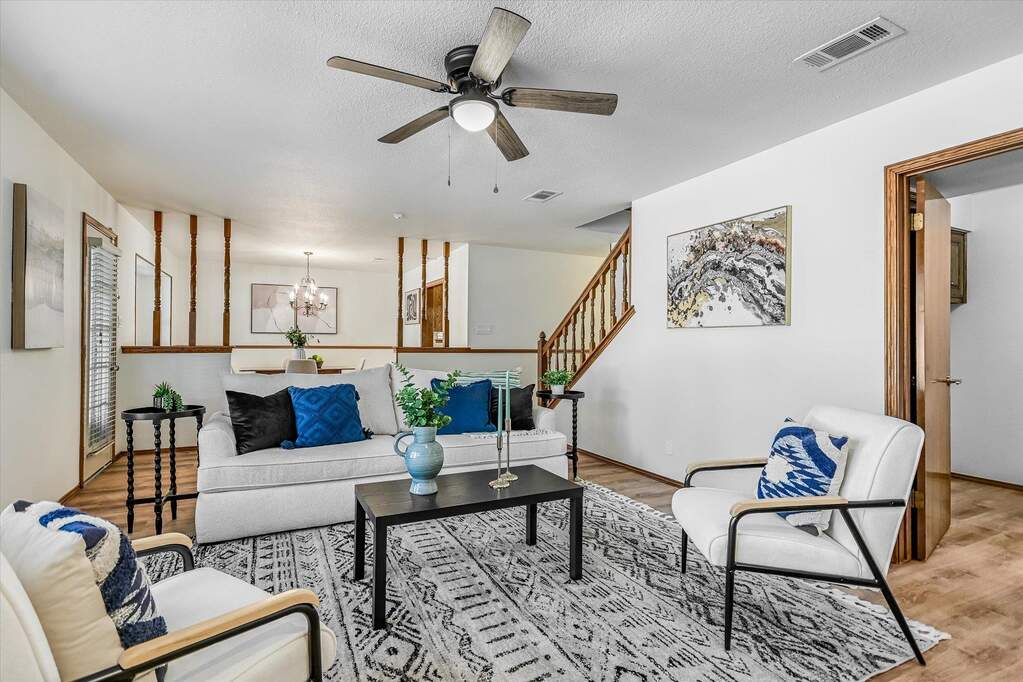 3104 Overland St, Round Rock, TX 78681 | MLS# 2537661 | @properties ...