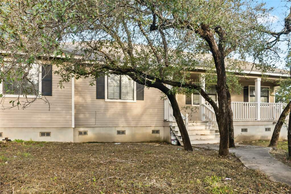 208 S Cougar Ave, Cedar Park, TX 78613 | MLS# 3781416 | @properties Dallas