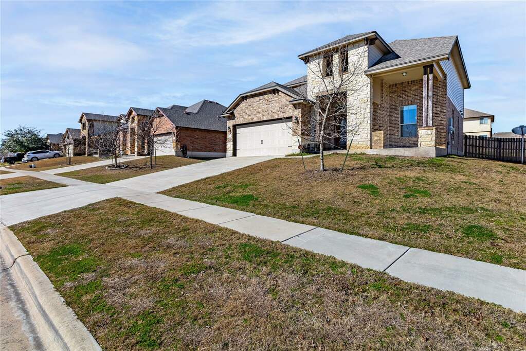 5116 Siltstone Loop, Killeen, TX 76542 | MLS# 4370801 | @properties Dallas