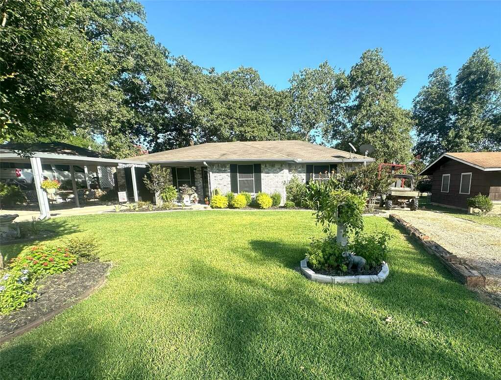 2107 Alcoa Ave, Rockdale, TX 76567 | MLS# 4732086 | @properties lone ...