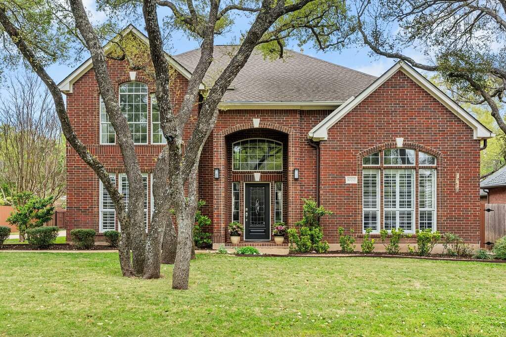 10212 Dahlgreen Ave, Austin, TX 78739 | MLS# 5049452 | @properties lone ...